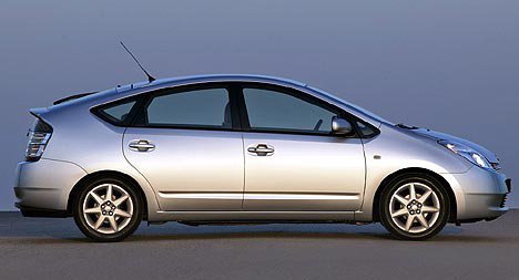 Toyota Prius technical specifications and fuel economy